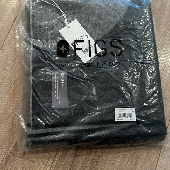 Figs | Other | Brand New Figs Logo Scarf | Poshmark